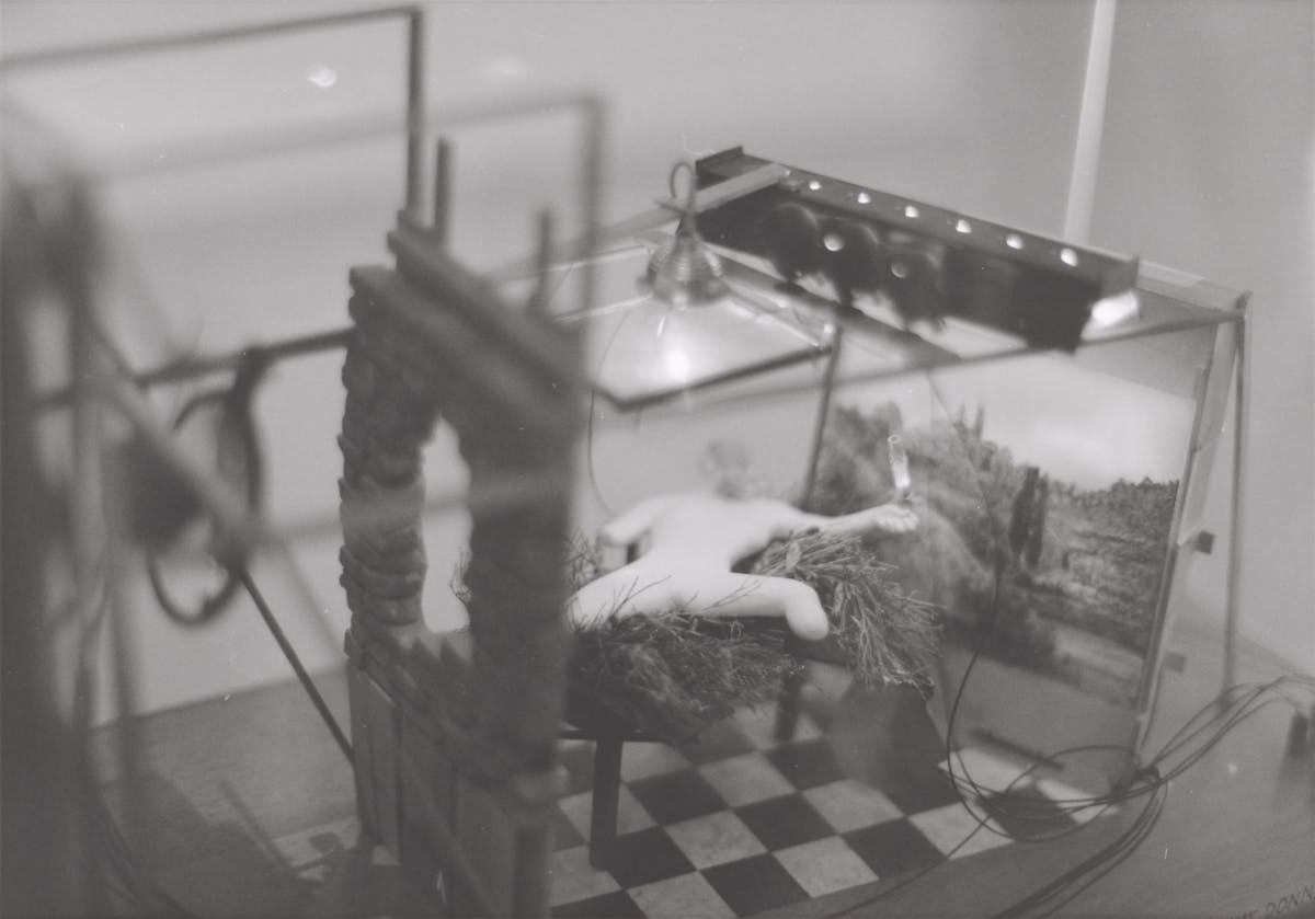 Étant donnés: 1° la chute d’eau / 2° le gaz d’éclairage (Reduced Scale Model) Marcel Duchamp, La ...